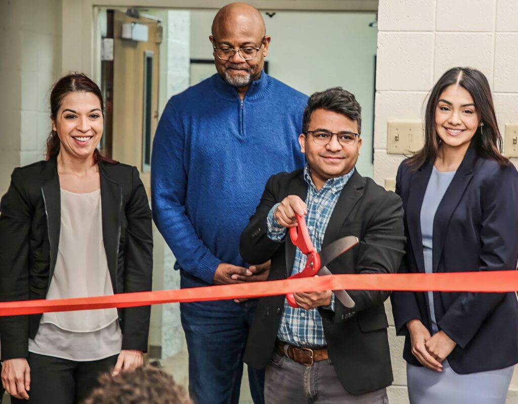 Elkhart County Mennonites unite to open faith-based immigrant legal aid ...